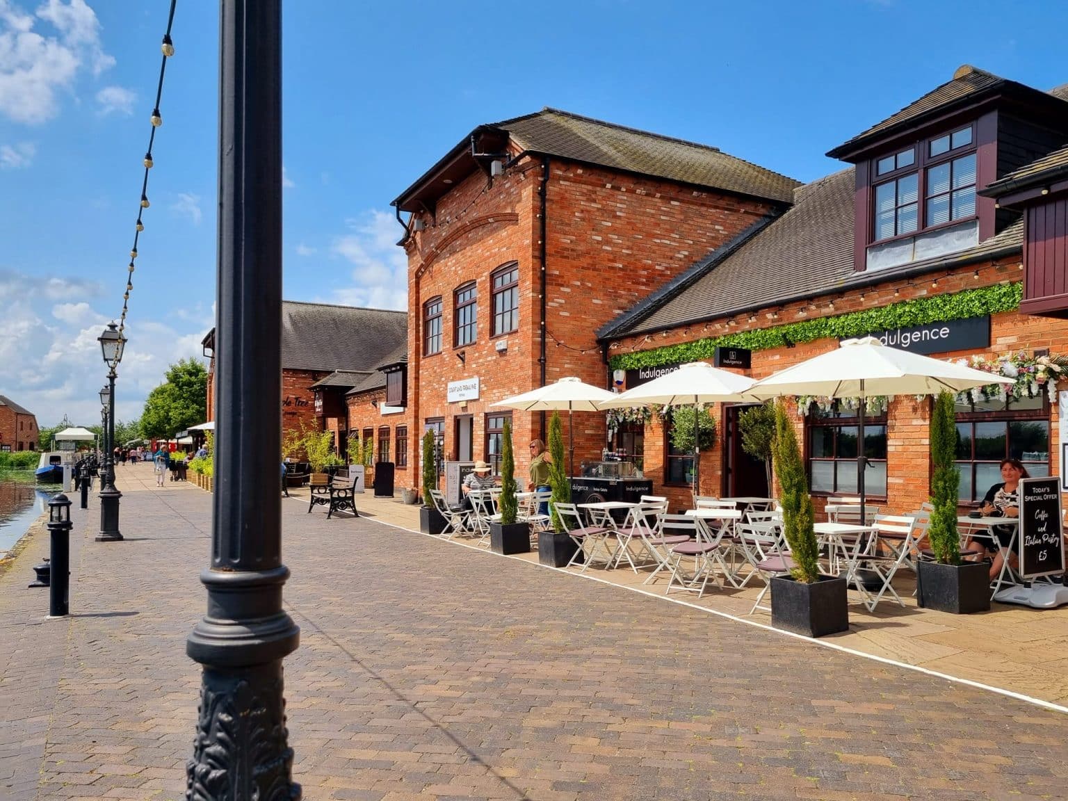 Barton Marina Shopping Village – DISCOVER EAST STAFFORDSHIRE