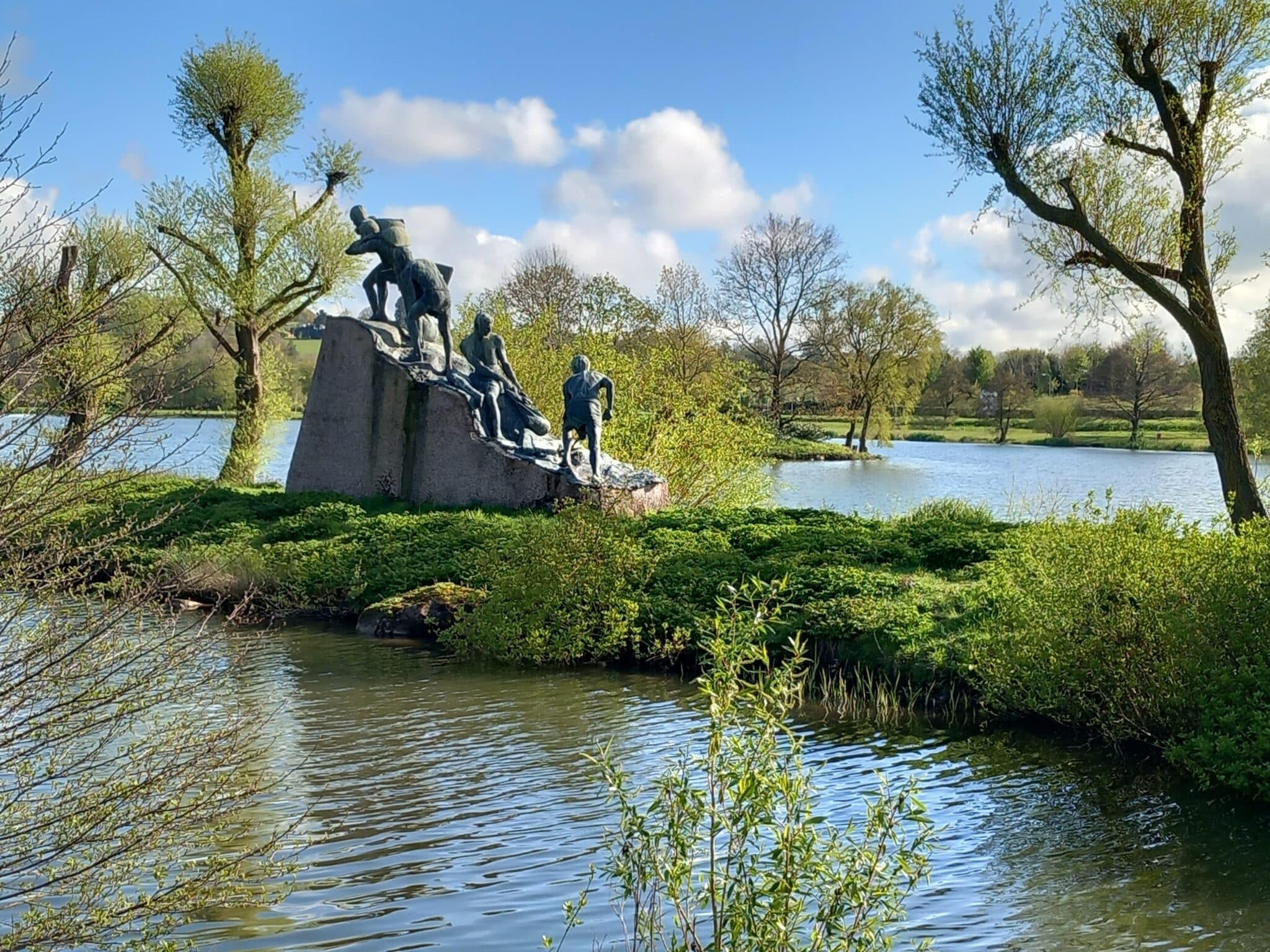 JCB Lakeside Walk – DISCOVER EAST STAFFORDSHIRE