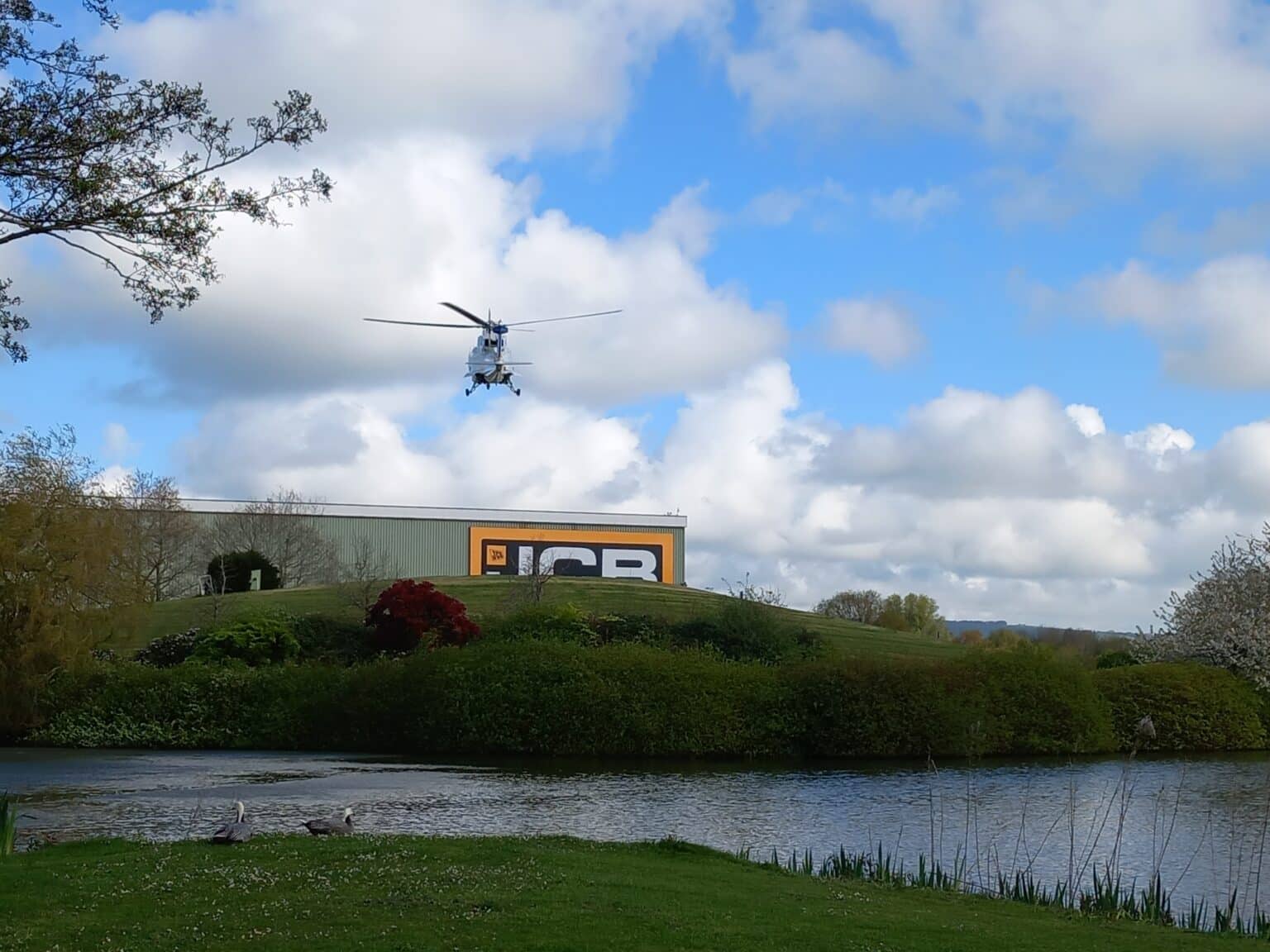 JCB Lakeside Walk – DISCOVER EAST STAFFORDSHIRE