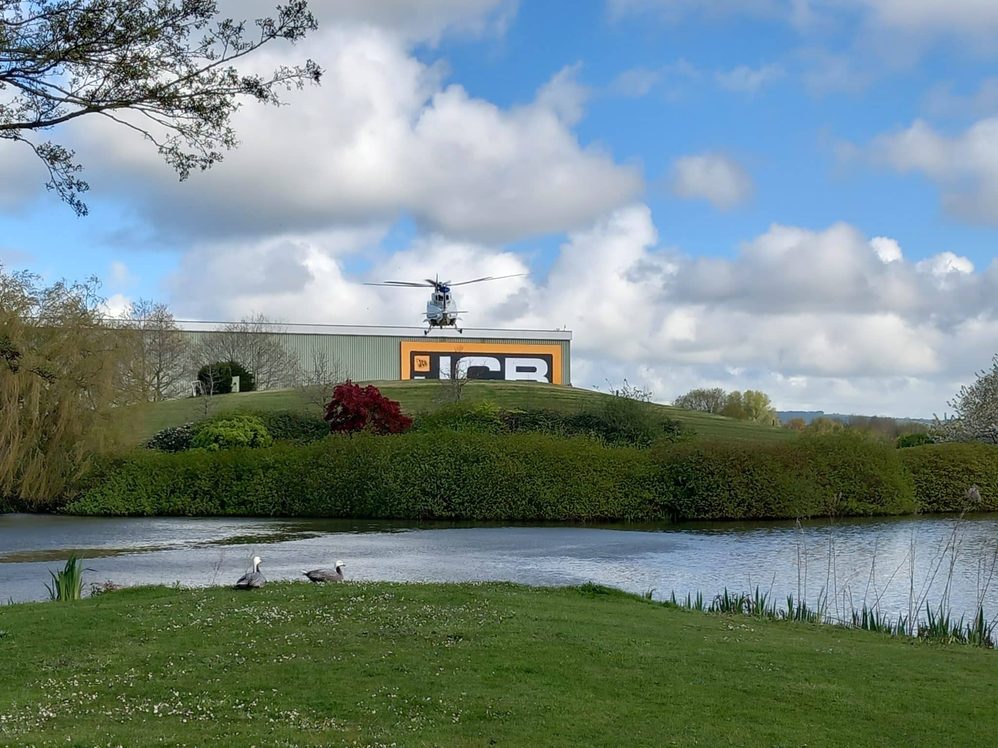 JCB Lakeside Walk – DISCOVER EAST STAFFORDSHIRE
