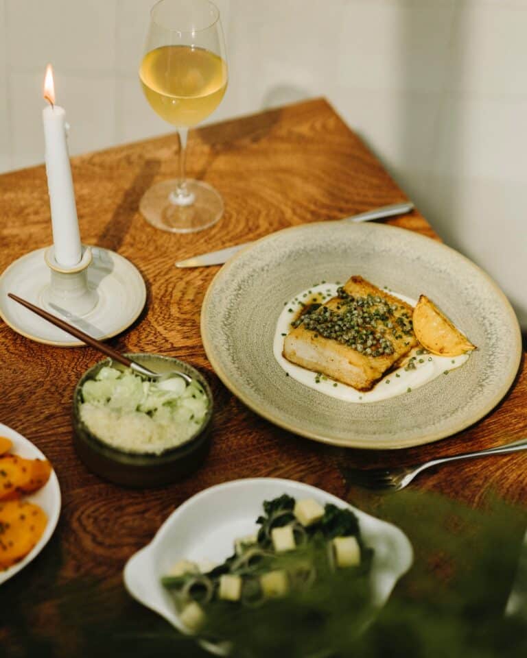 The Two Pigs – DISCOVER EAST STAFFORDSHIRE